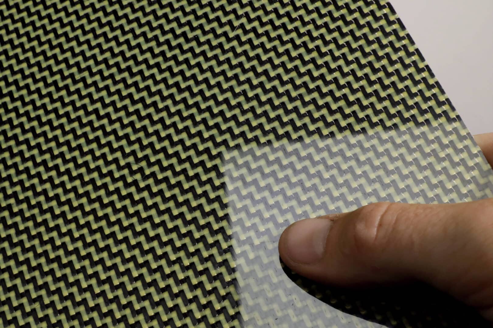 Kolfiber-Kevlarväv 210g 2x2 Twill 3K | DockYard Composites